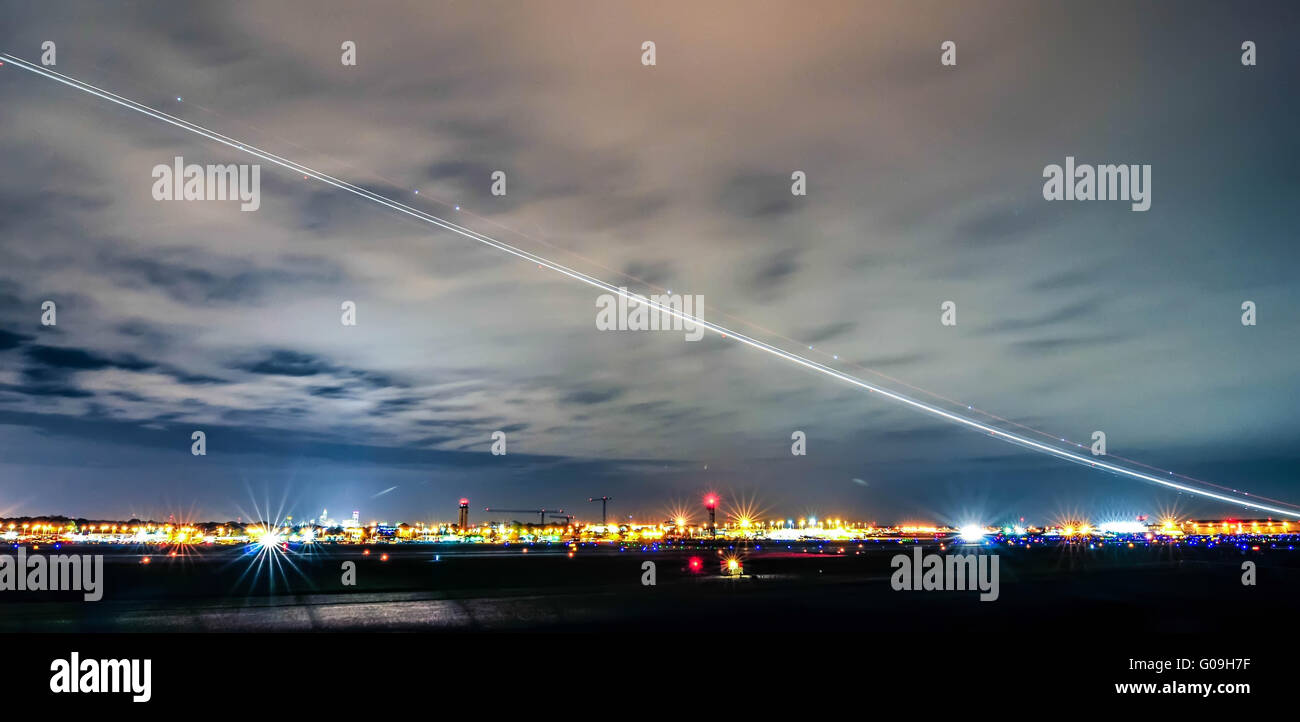 skyline of charlotte view over charlotte douglas airport Stock Photo ...