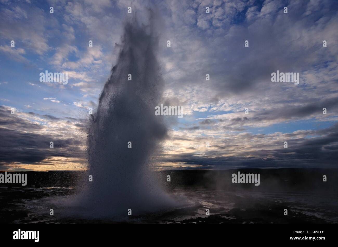 Strokkur fountain hi-res stock photography and images - Alamy