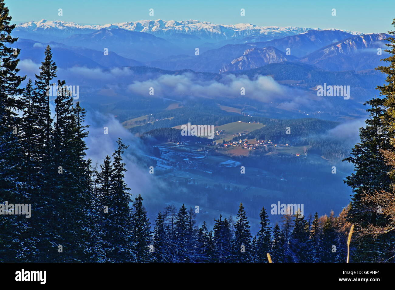 Mist rear view hi-res stock photography and images - Alamy