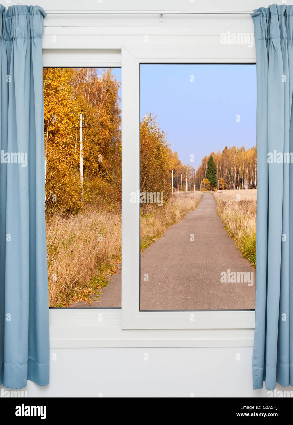 Lush landscapes frame hi-res stock photography and images - Alamy