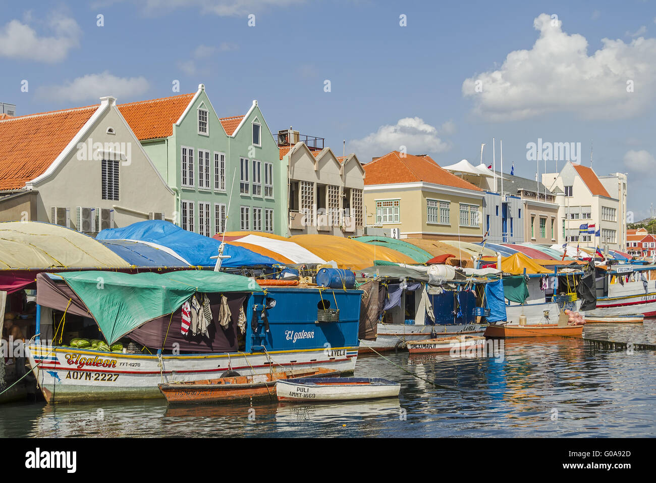 Floating market curacao hi-res stock photography and images - Alamy