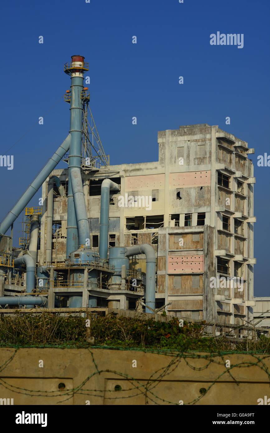 Factory emission hi-res stock photography and images - Alamy