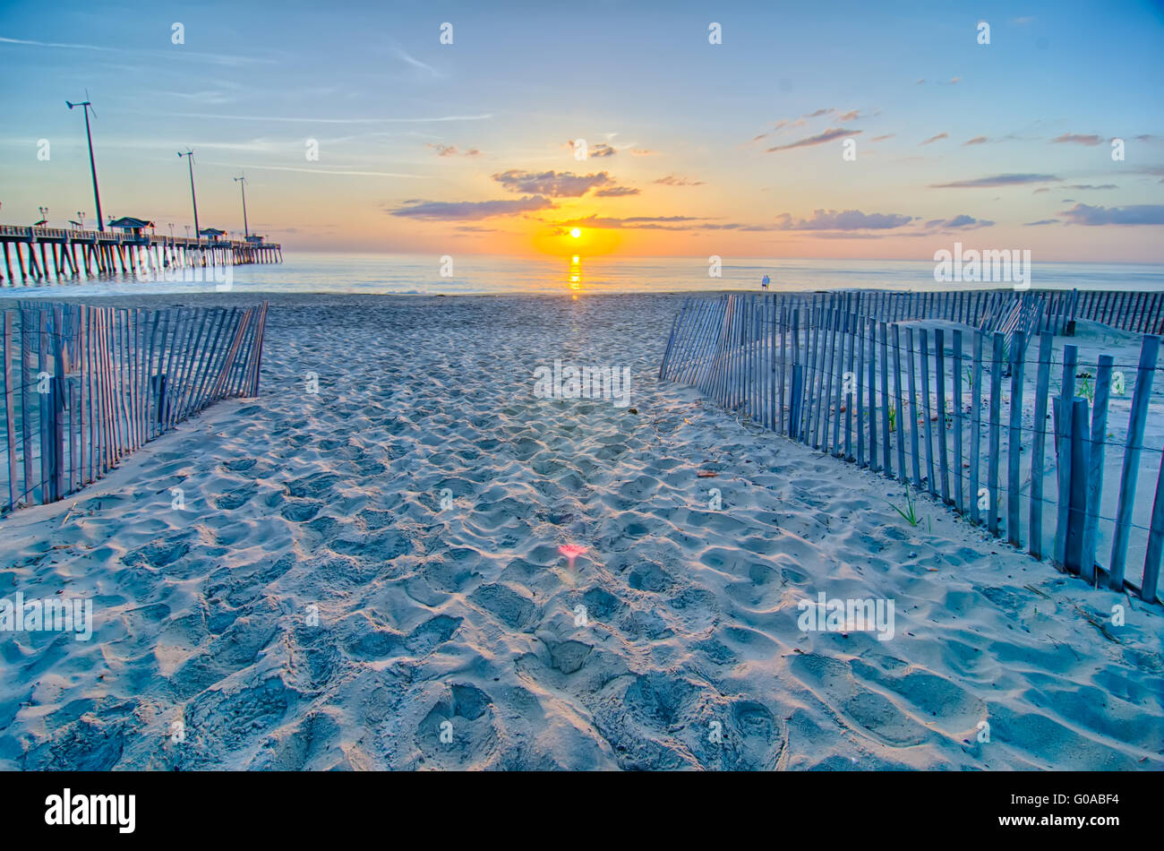 Rising sun reflected on sea hi-res stock photography and images - Alamy