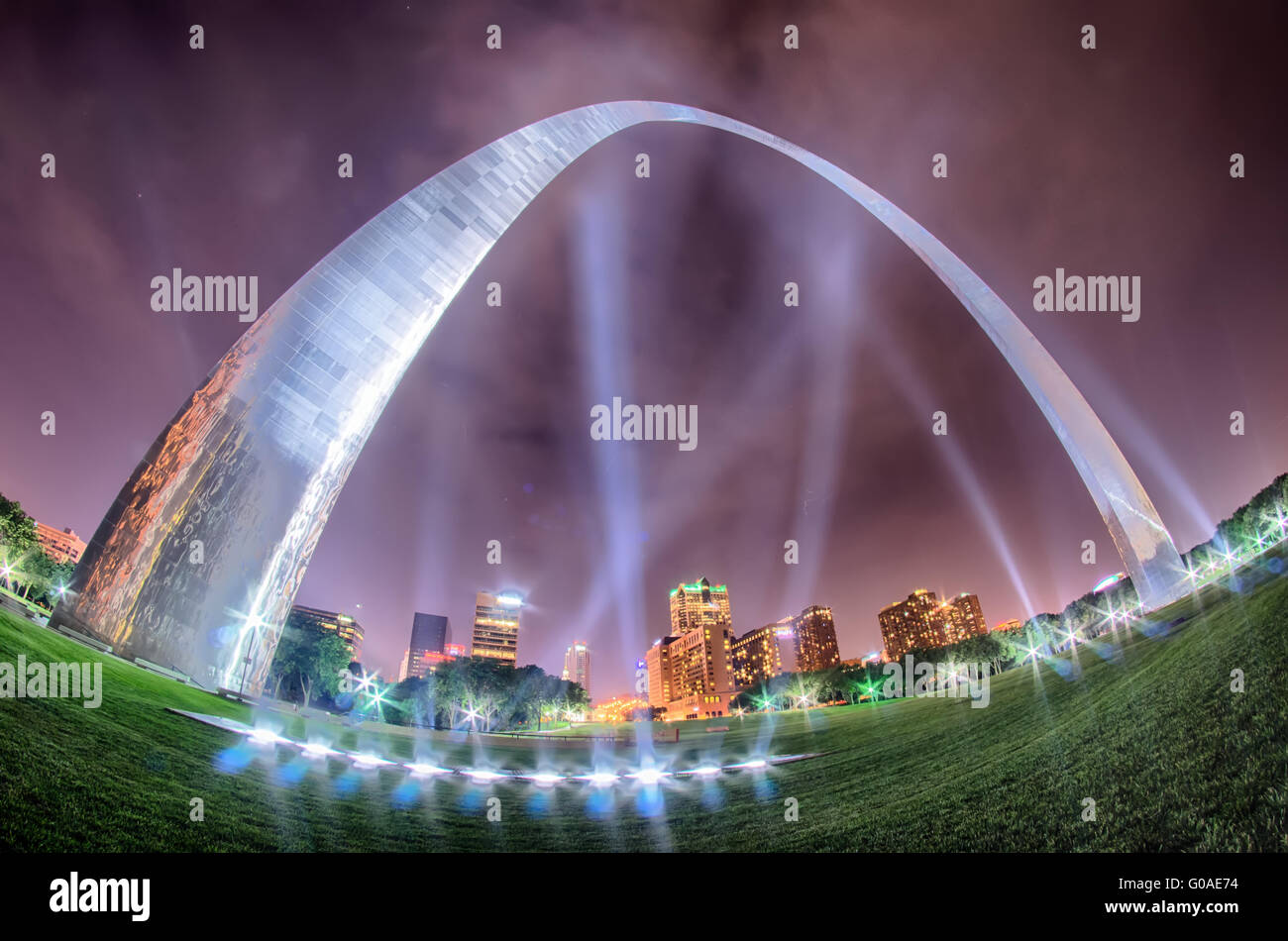 City of St. Louis skyline. Image of St. Louis downtown with Gateway ...