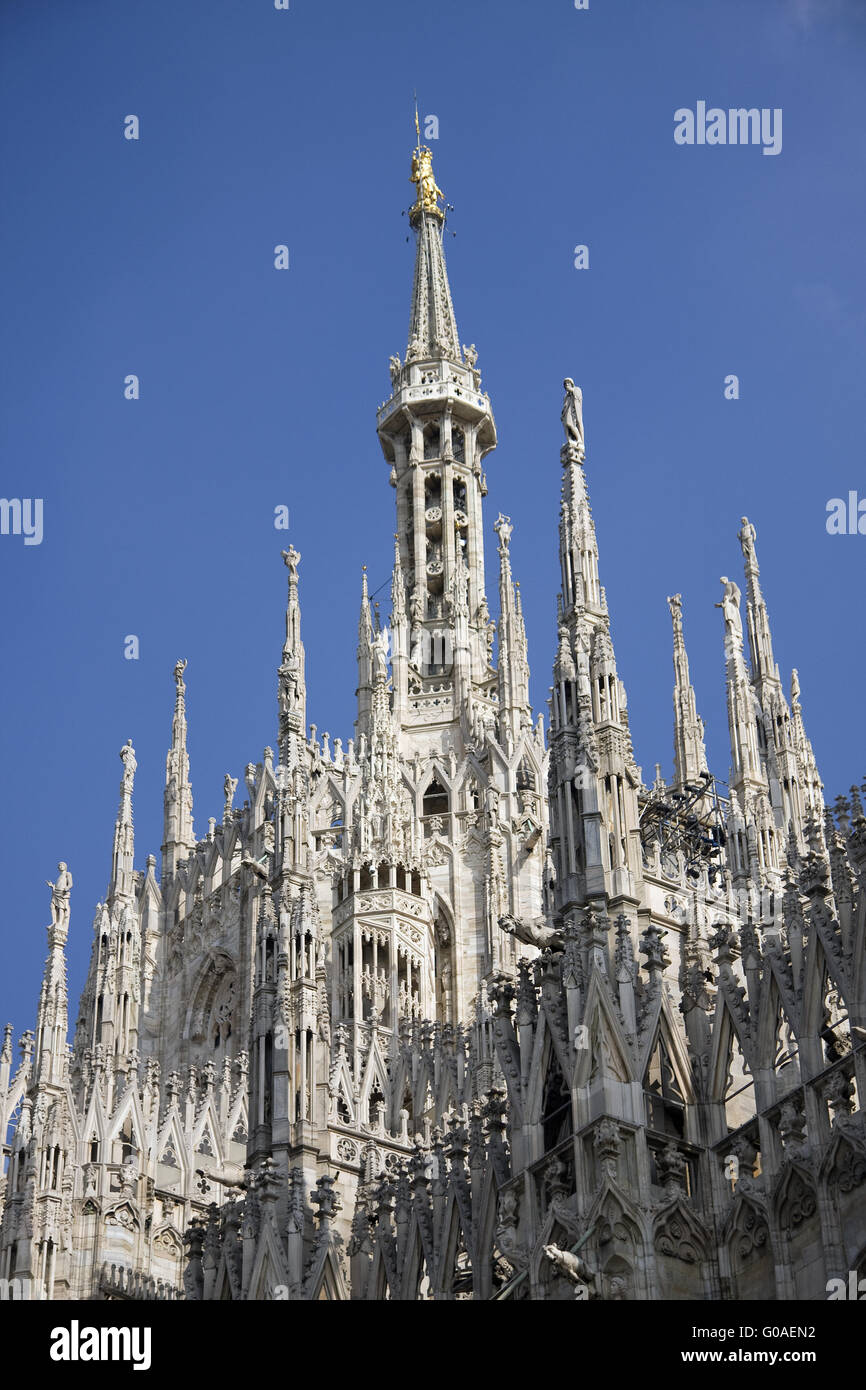 Side facade of cathedral in Milan, Italy Stock Photo - Alamy