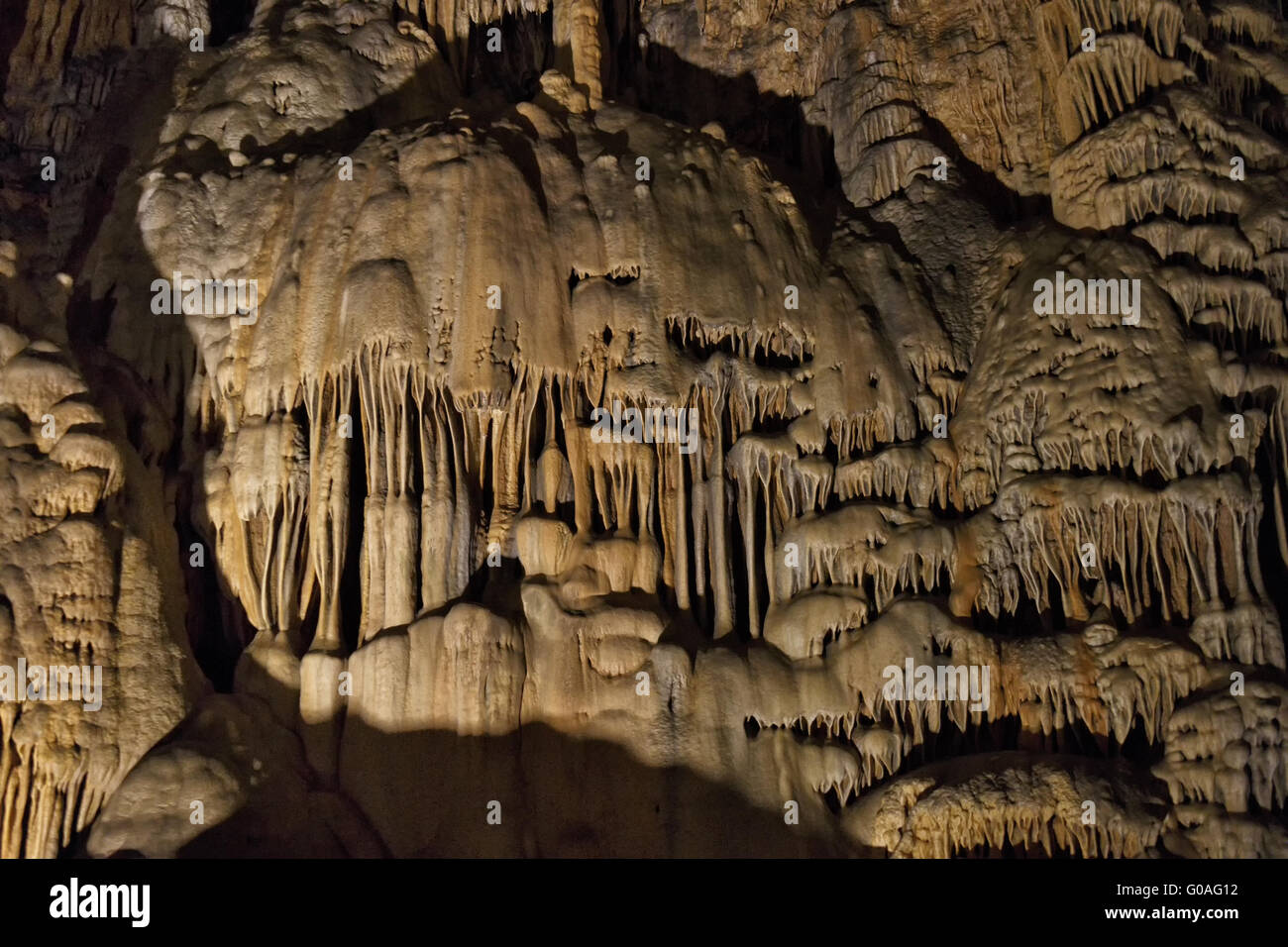 Deep cave hi-res stock photography and images - Alamy