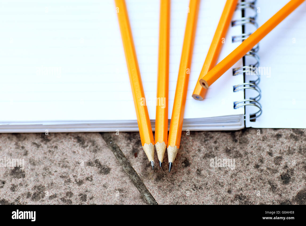 Group five pencils hi-res stock photography and images - Alamy