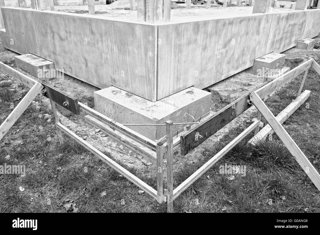 Batter boards hi-res stock photography and images - Alamy