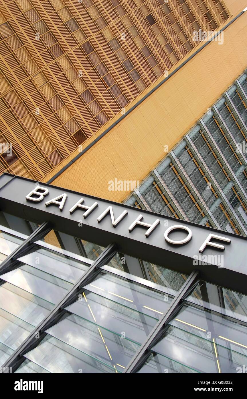 Charlton railway hi-res stock photography and images - Alamy