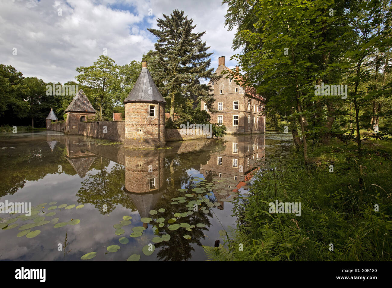 Water castle house Welbergen, Ochtrup, Germany Stock Photo - Alamy