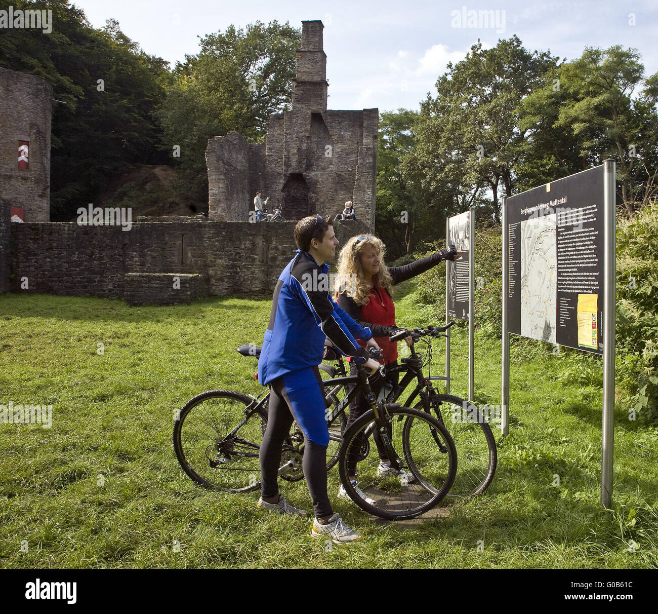 Cyclists On The Ruhr Valley Cycle Route Germany Stock Photo Alamy cyclists-on-the-ruhr-valley-cycle-route-germany-stock-photo-alamy