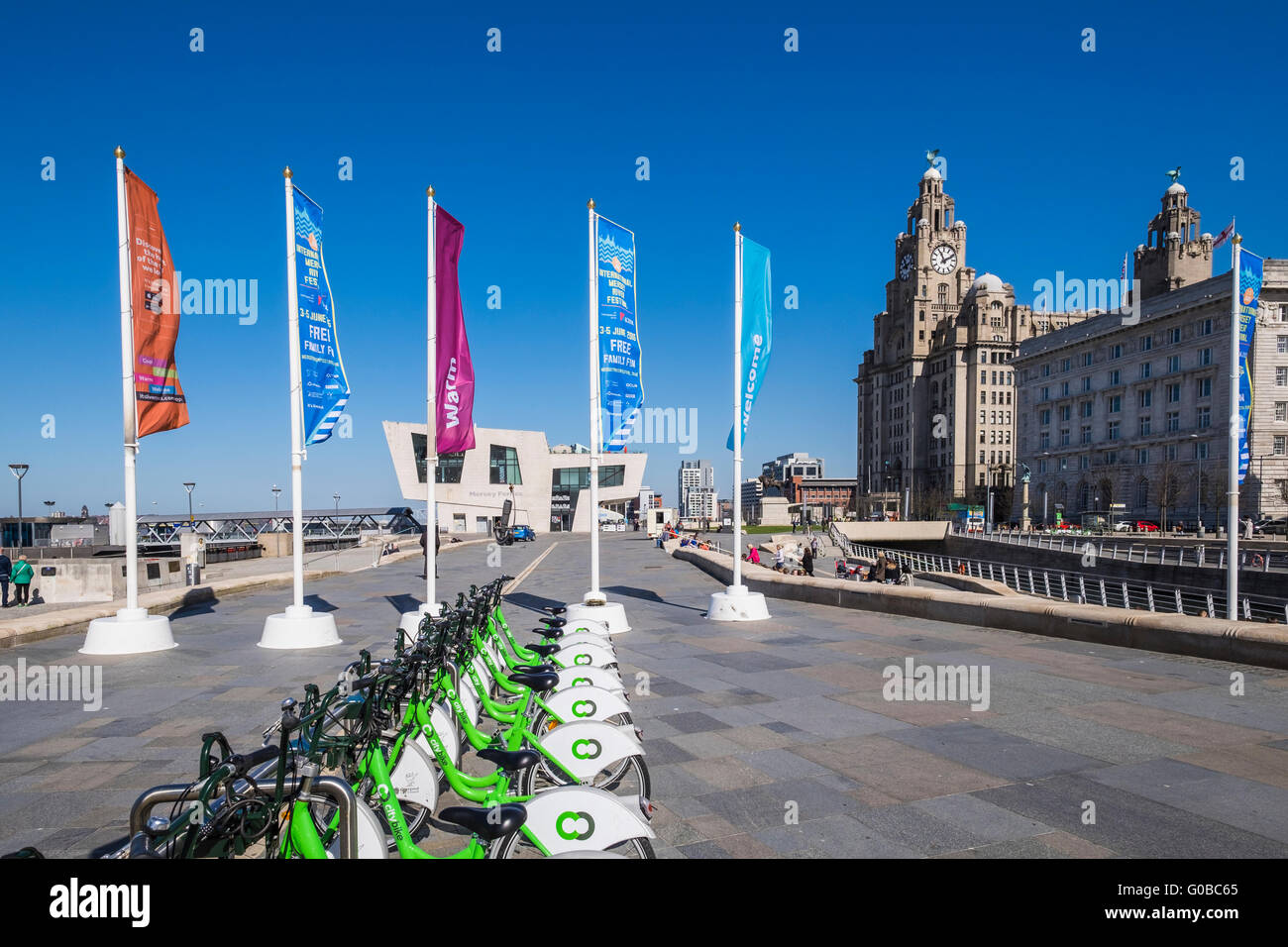 Waterfront pier hi-res stock photography and images - Alamy