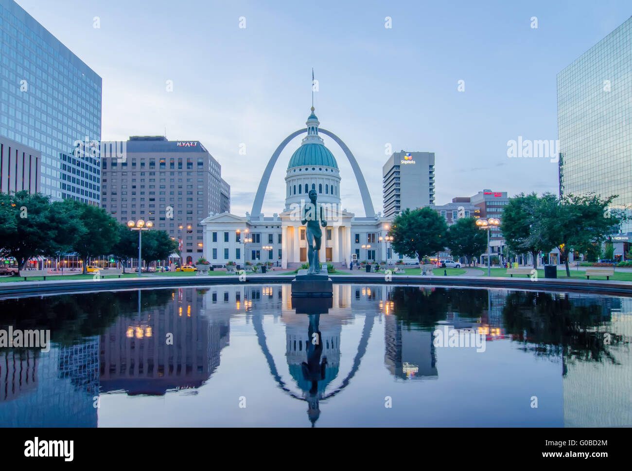 St louis skyline hi-res stock photography and images - Alamy