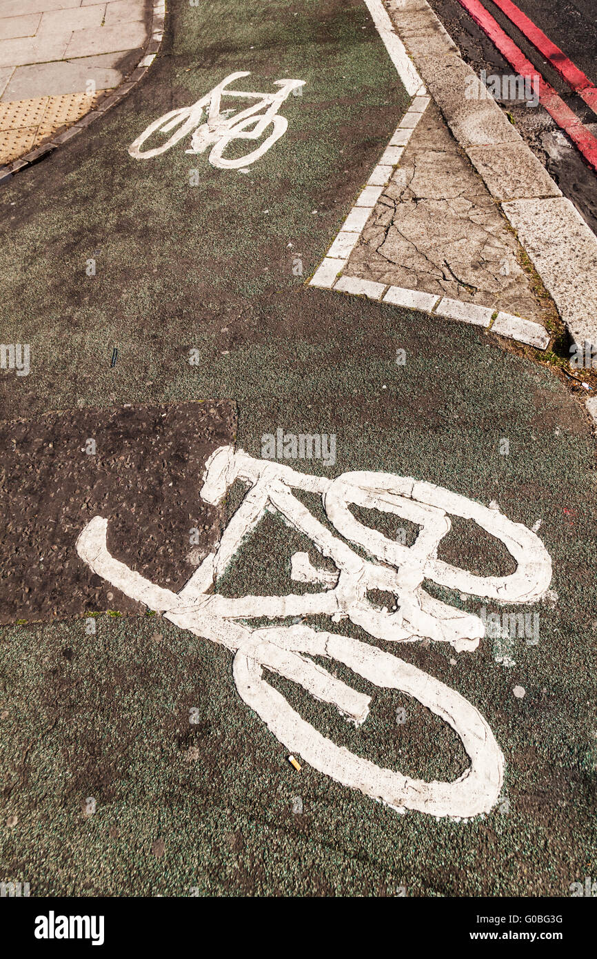 Bicycle lane road markings hi-res stock photography and images - Alamy