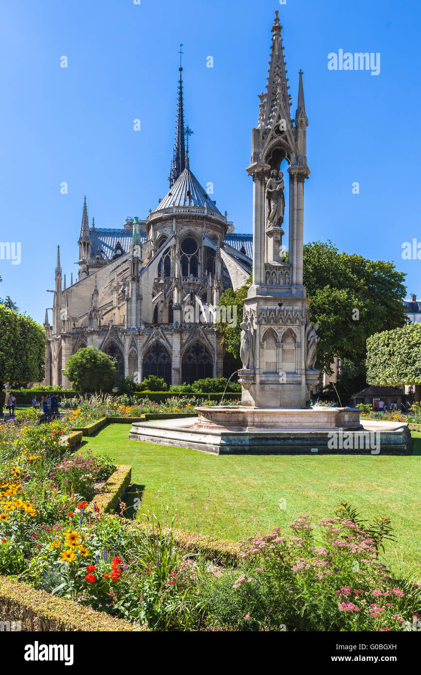 Back view of Notre Dame in Paris, France Stock Photo - Alamy