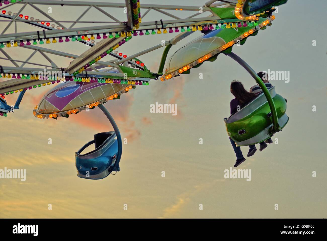 Chair swing ride wave swinger chair o planes chair o planes hi-res ...