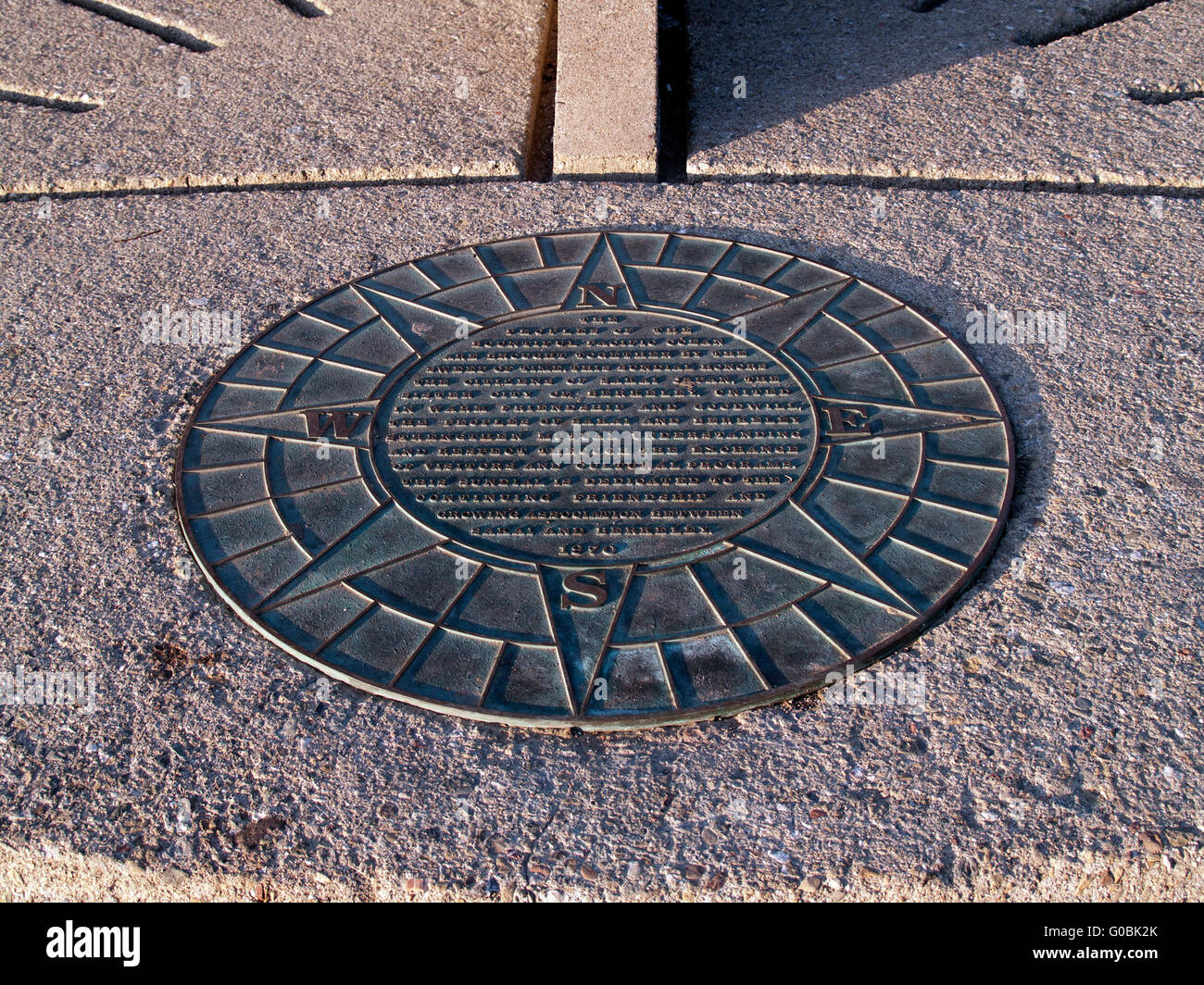 Dedication Plaque High Resolution Stock Photography and Images - Alamy