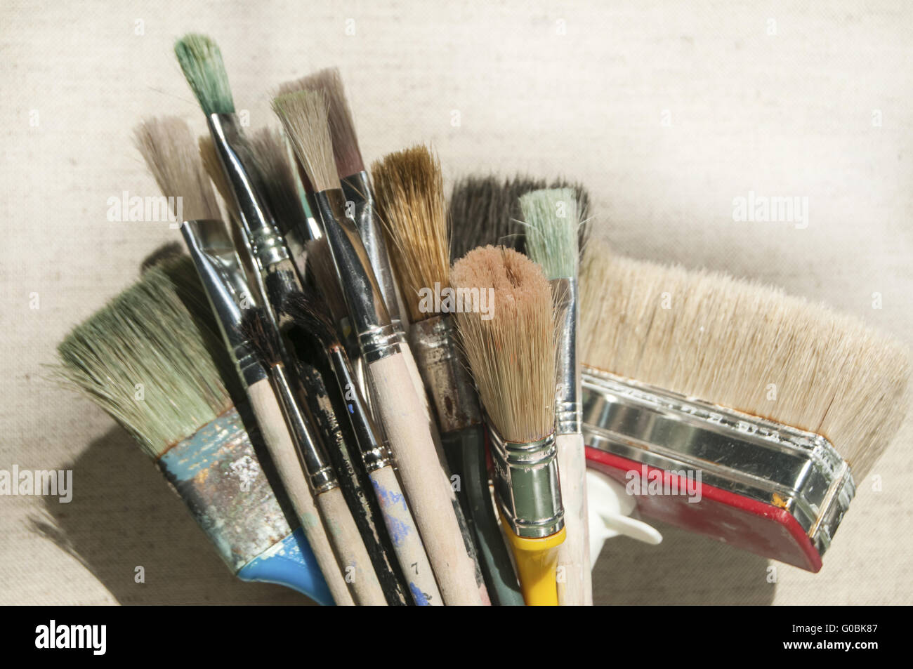Brush for canvas hi-res stock photography and images - Alamy