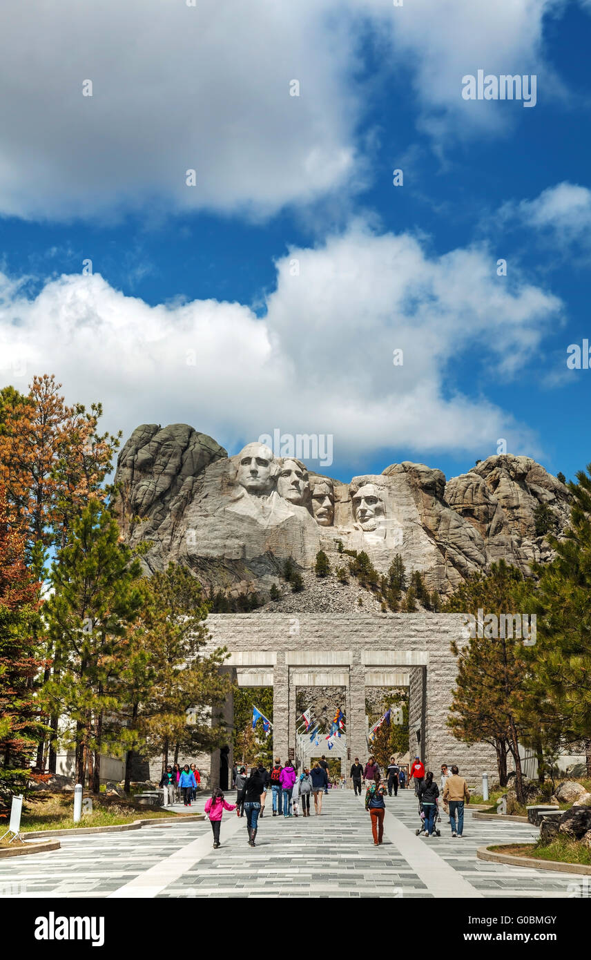 Mount Rushmore monument with tourists near Keystone, SD Stock Photo - Alamy