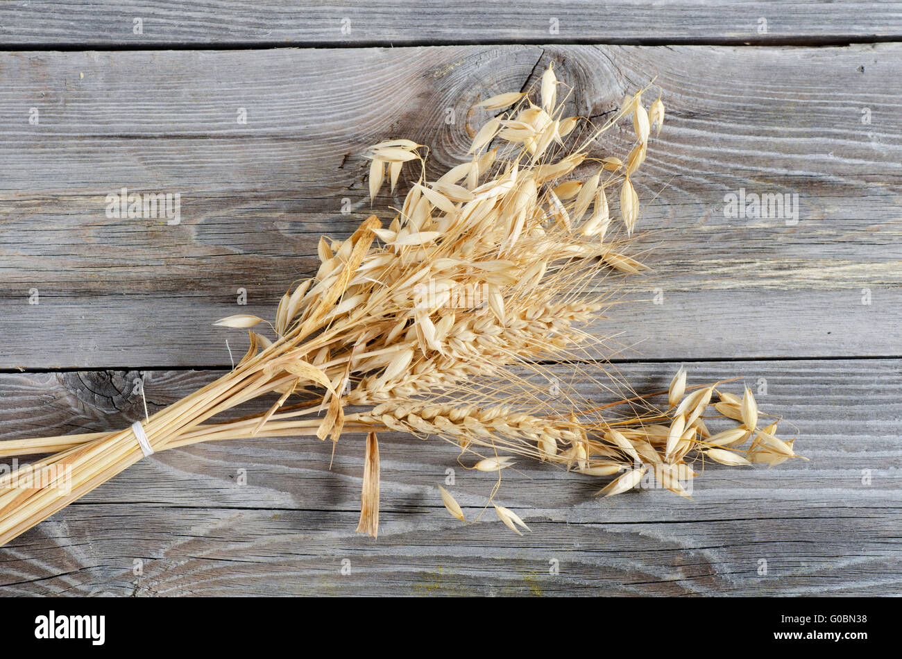 Oats Border over wooden background Stock Photo - Alamy