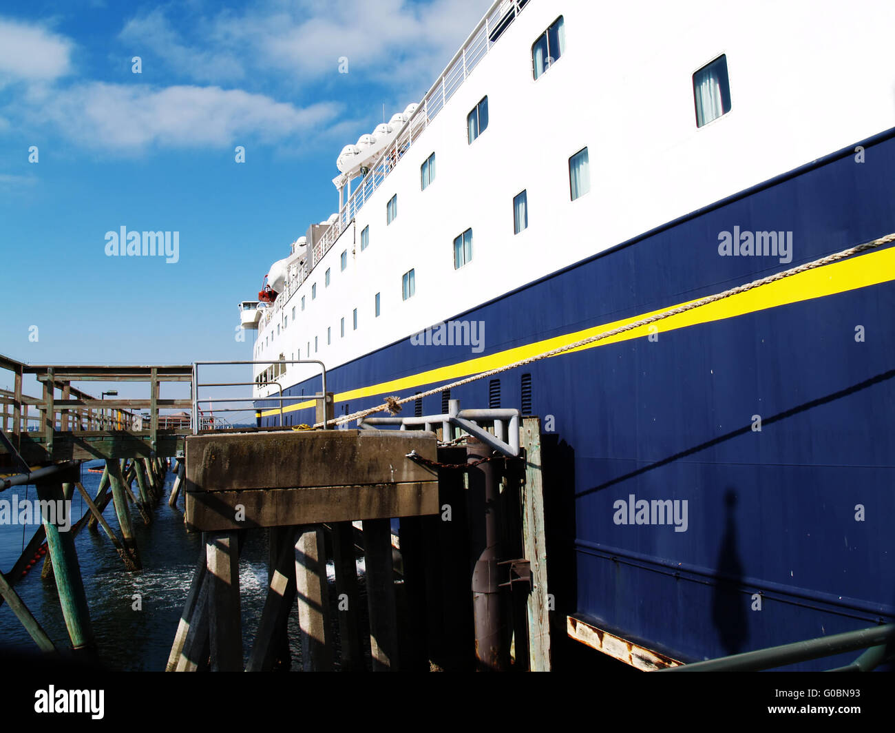 Starboard side of ship hi-res stock photography and images - Alamy