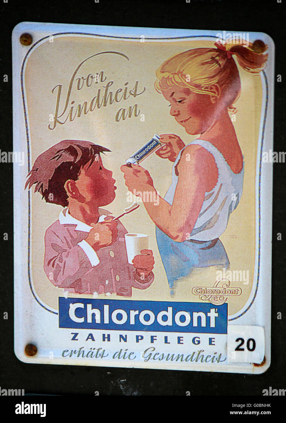 das Logo der Marke "Chlorodont", Berlin Stock Photo - Alamy