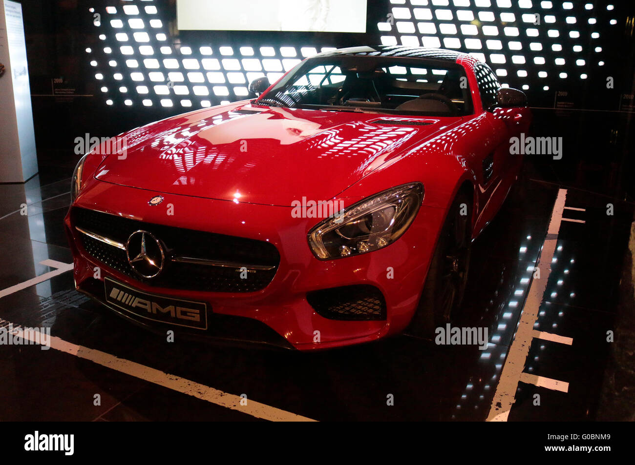 das Logo der Marke "Mercedes Benz", Berlin Stock Photo - Alamy