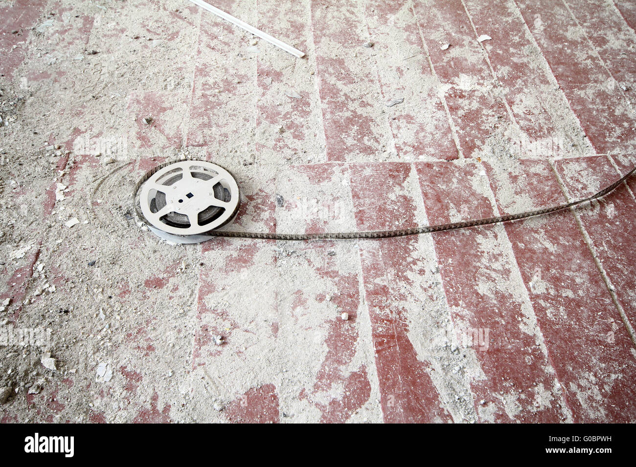 Film coil on floor hi-res stock photography and images - Alamy