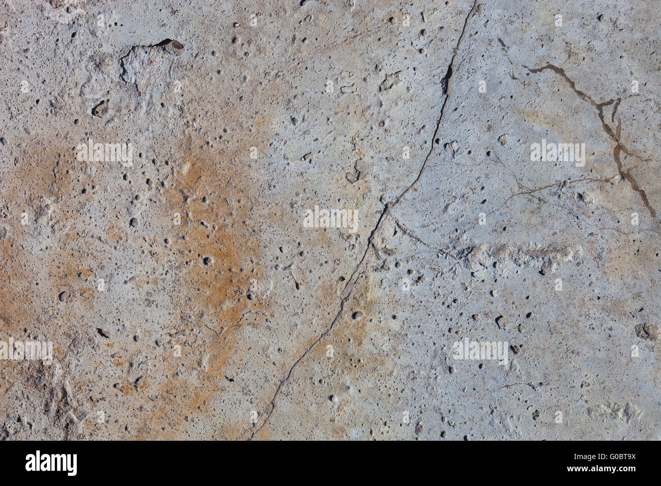 Concrete surface with rust Stock Photo - Alamy