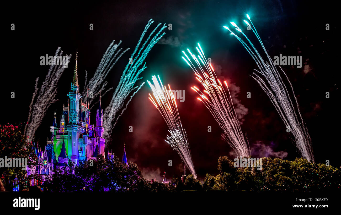 Wishes nighttime spectacular fireworks Stock Photo - Alamy
