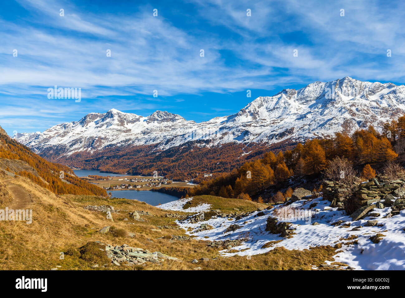 Stunning view of Sils lake and the swiss alps in Upper Engadine ...