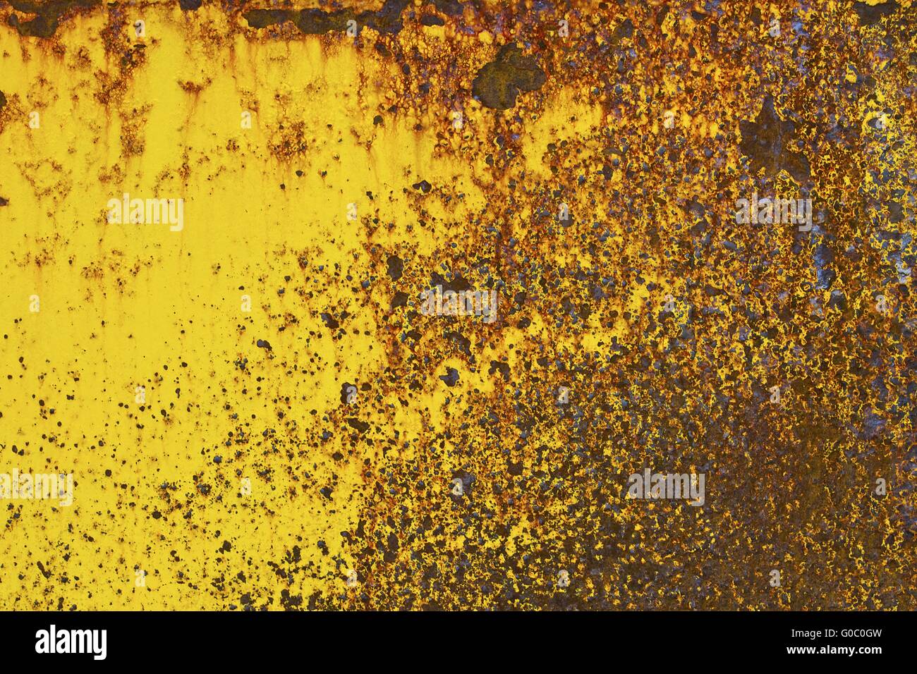Rusty metal with yellow and red colours Stock Photo - Alamy