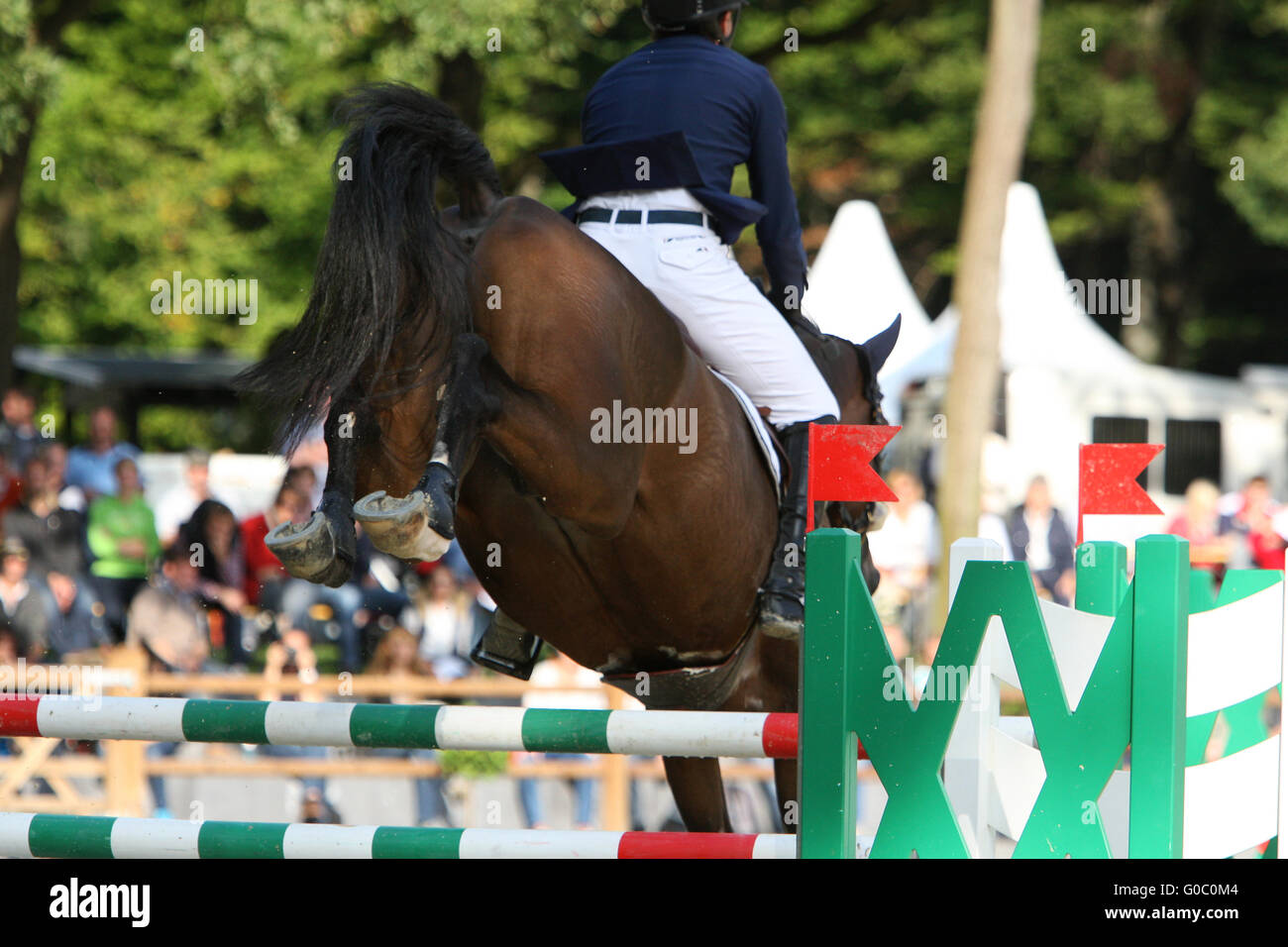 Man jumping over barrier hi-res stock photography and images - Alamy