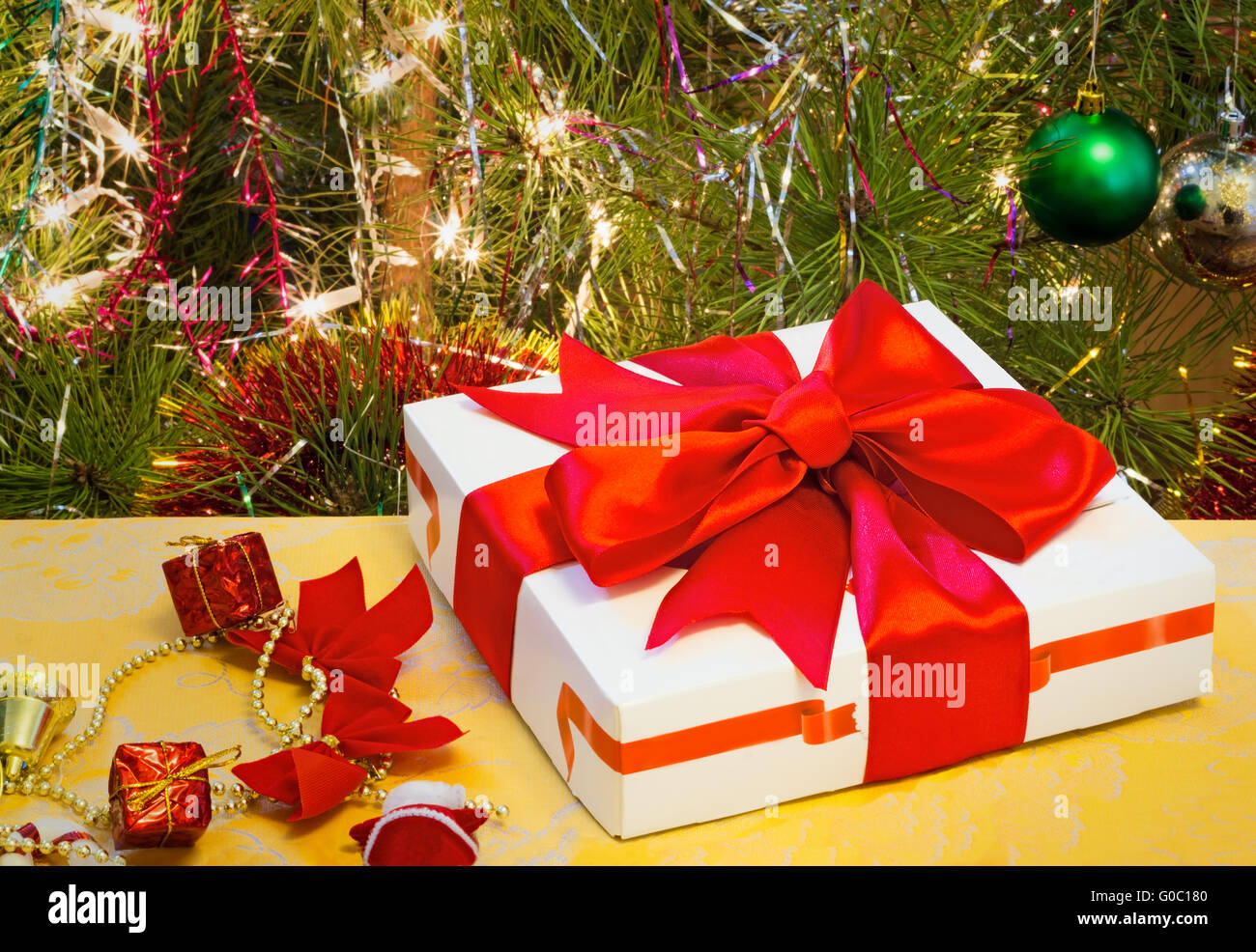 Packed gift hi-res stock photography and images - Alamy