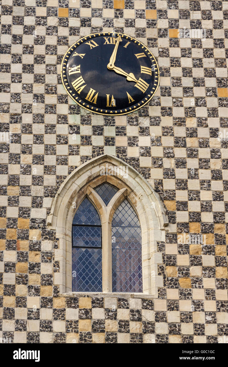 Black and white chequer pattern hi-res stock photography and images - Alamy