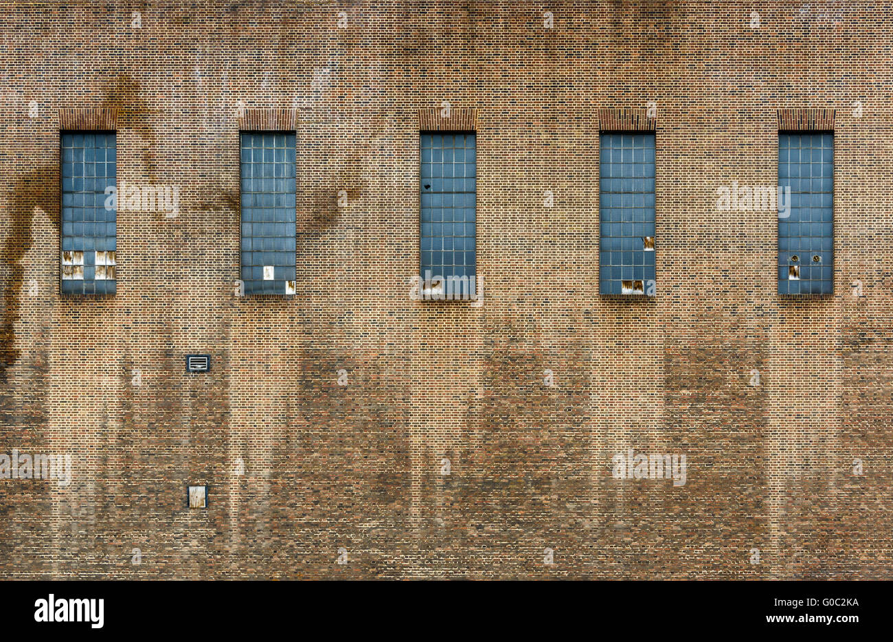 Vintage brick factory hi-res stock photography and images - Alamy