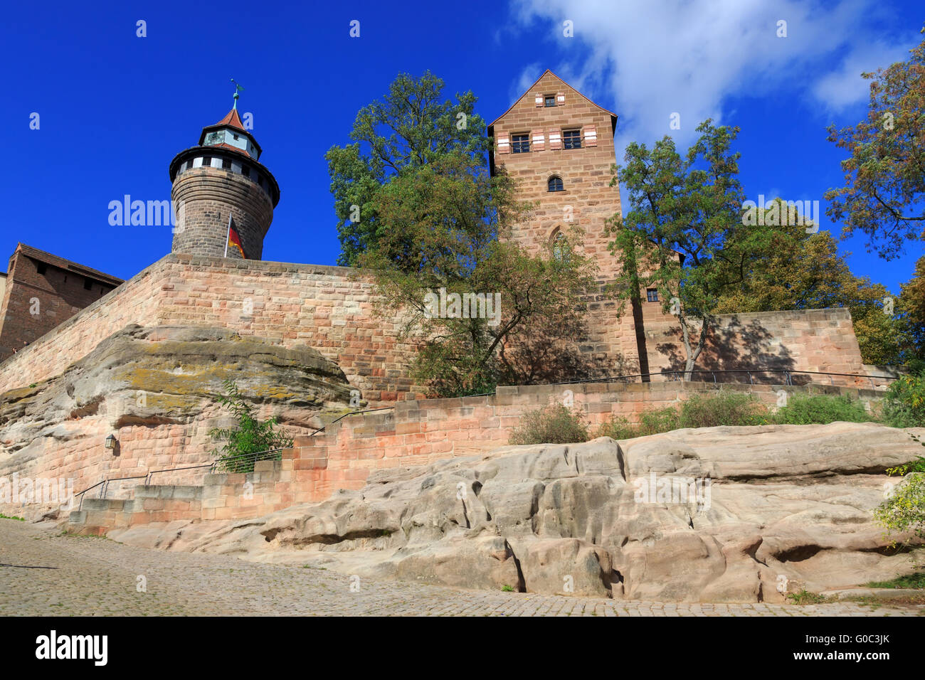 Nuremberg Castle (Sinwell tower) with blue sky and clouds Stock Photo ...