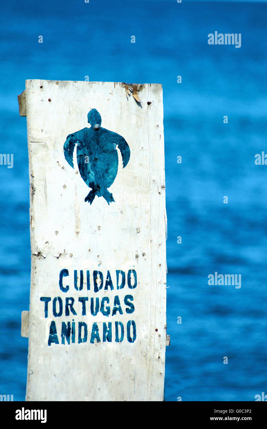 Turtle nesting warning sign hi-res stock photography and images - Alamy