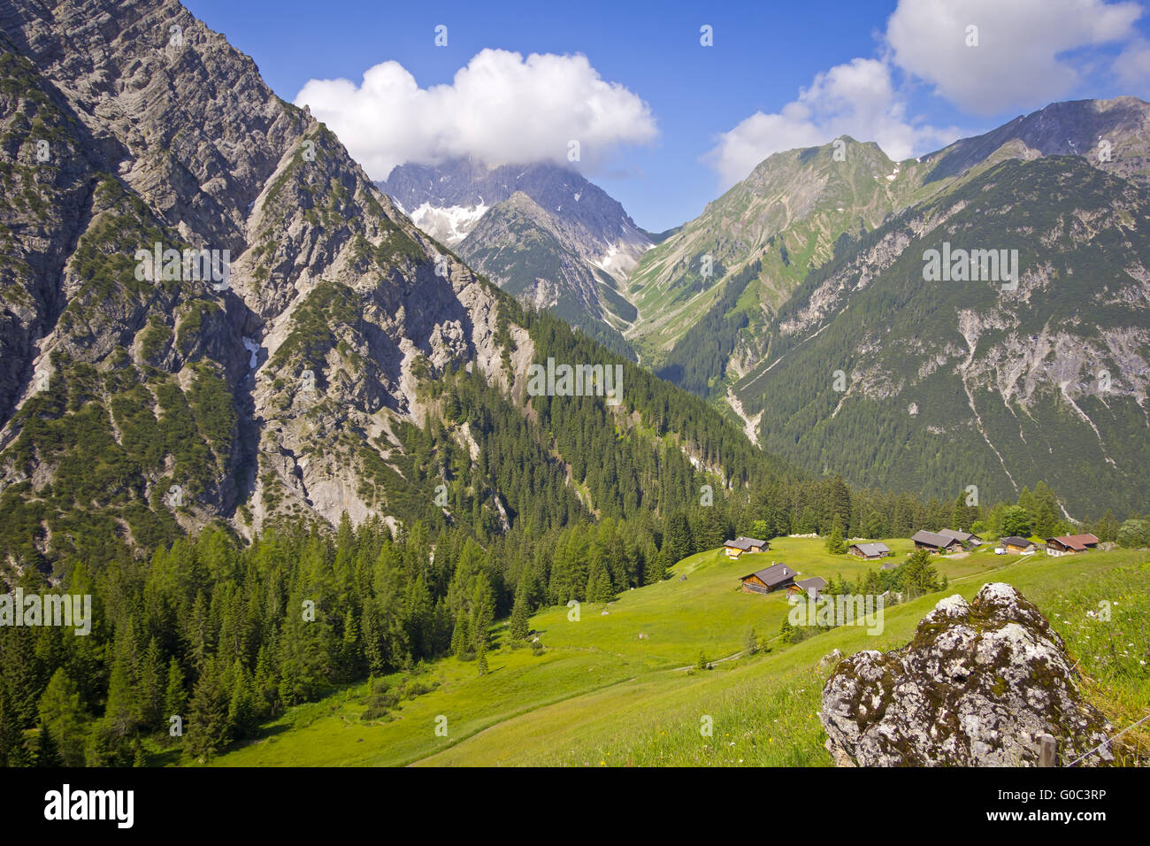Footpath in the alps hi-res stock photography and images - Alamy