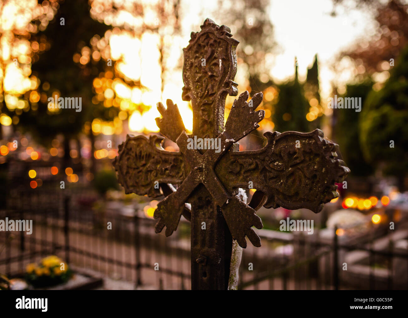 Silent graveyard hi-res stock photography and images - Alamy