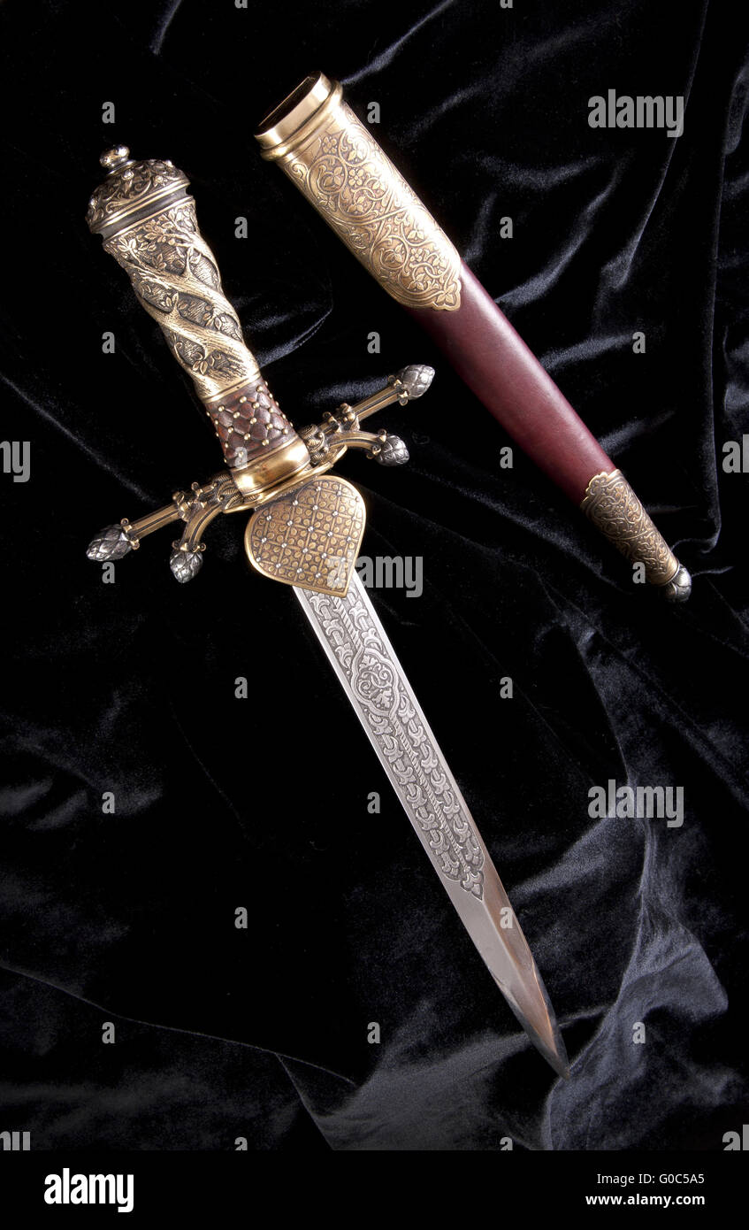 Ancient dagger hi-res stock photography and images - Alamy