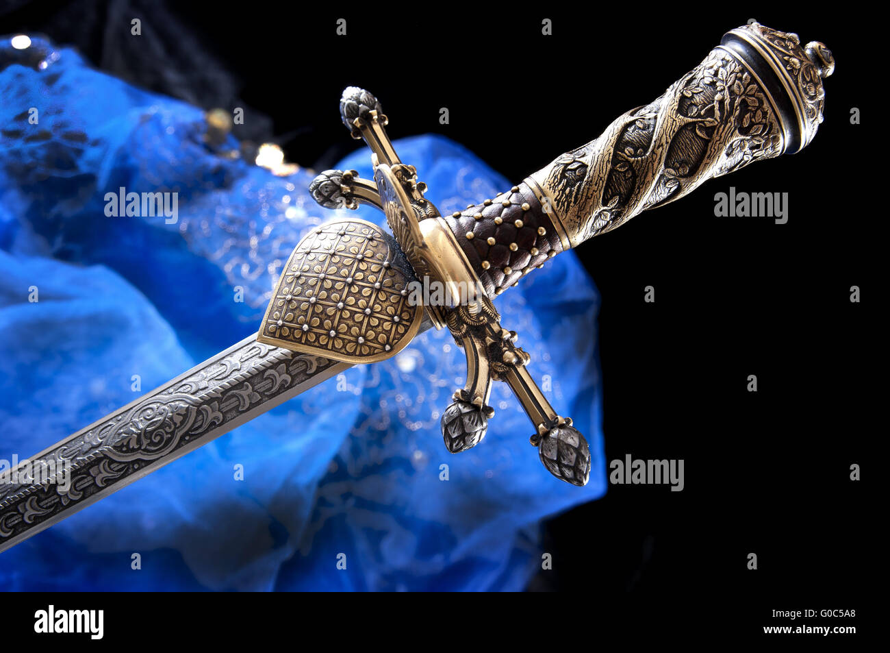 Iron dagger hi-res stock photography and images - Alamy