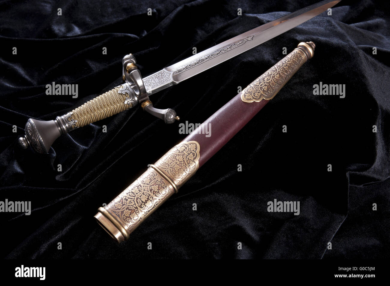 Smart dagger hi-res stock photography and images - Alamy