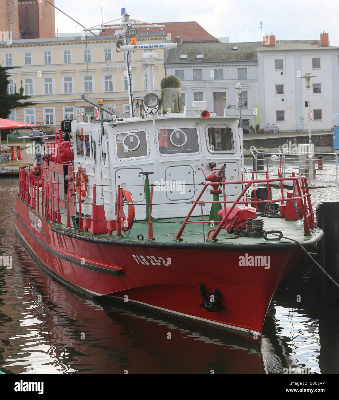 Feuer loschboot hi-res stock photography and images - Alamy