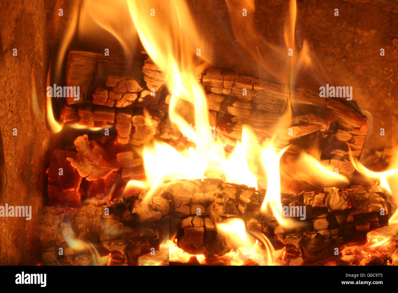 Hardwood burning hi-res stock photography and images - Alamy