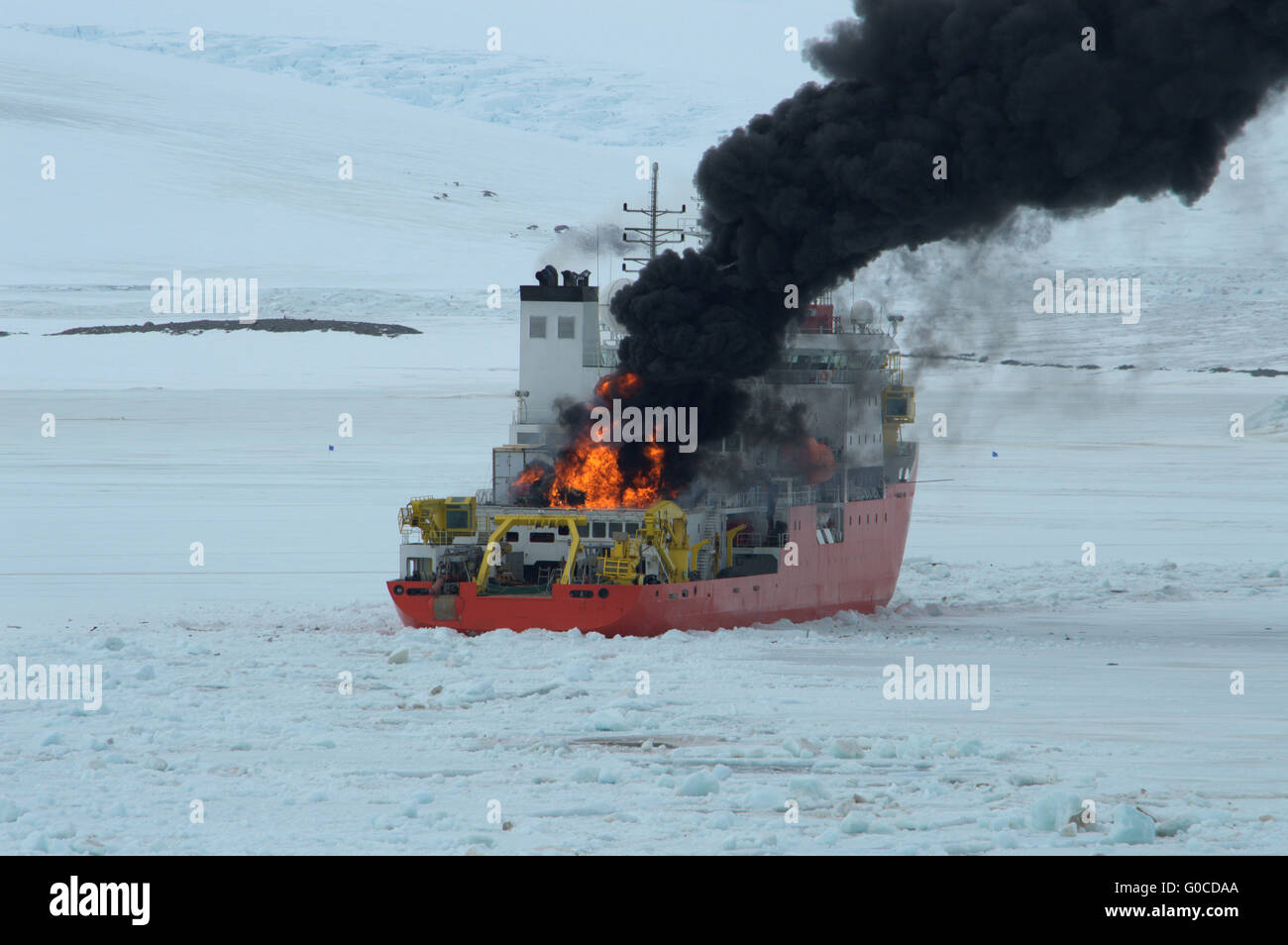 Antarctic ship travel hi-res stock photography and images - Alamy