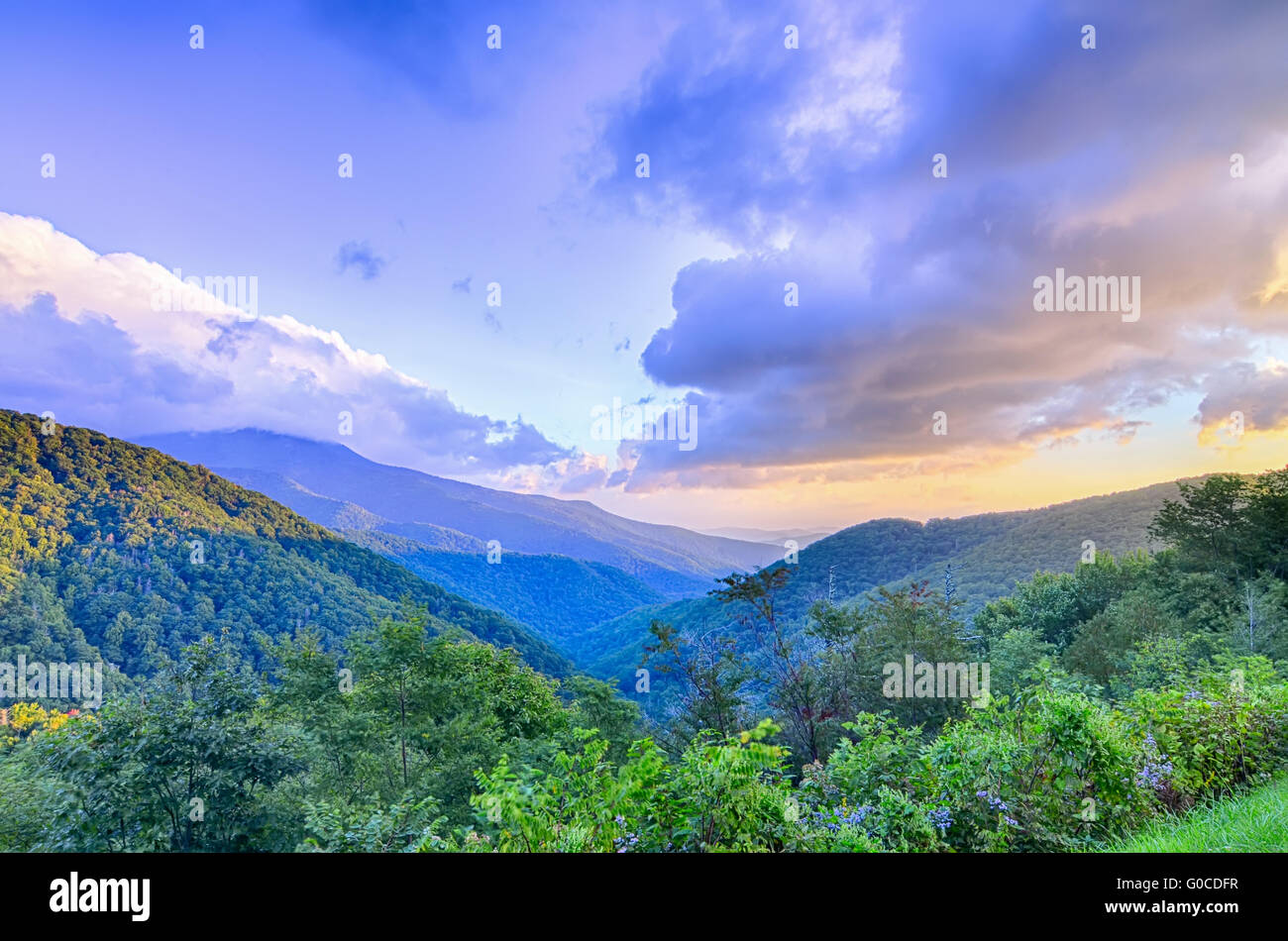 Bright scenic overlook dramatic hi-res stock photography and images - Alamy