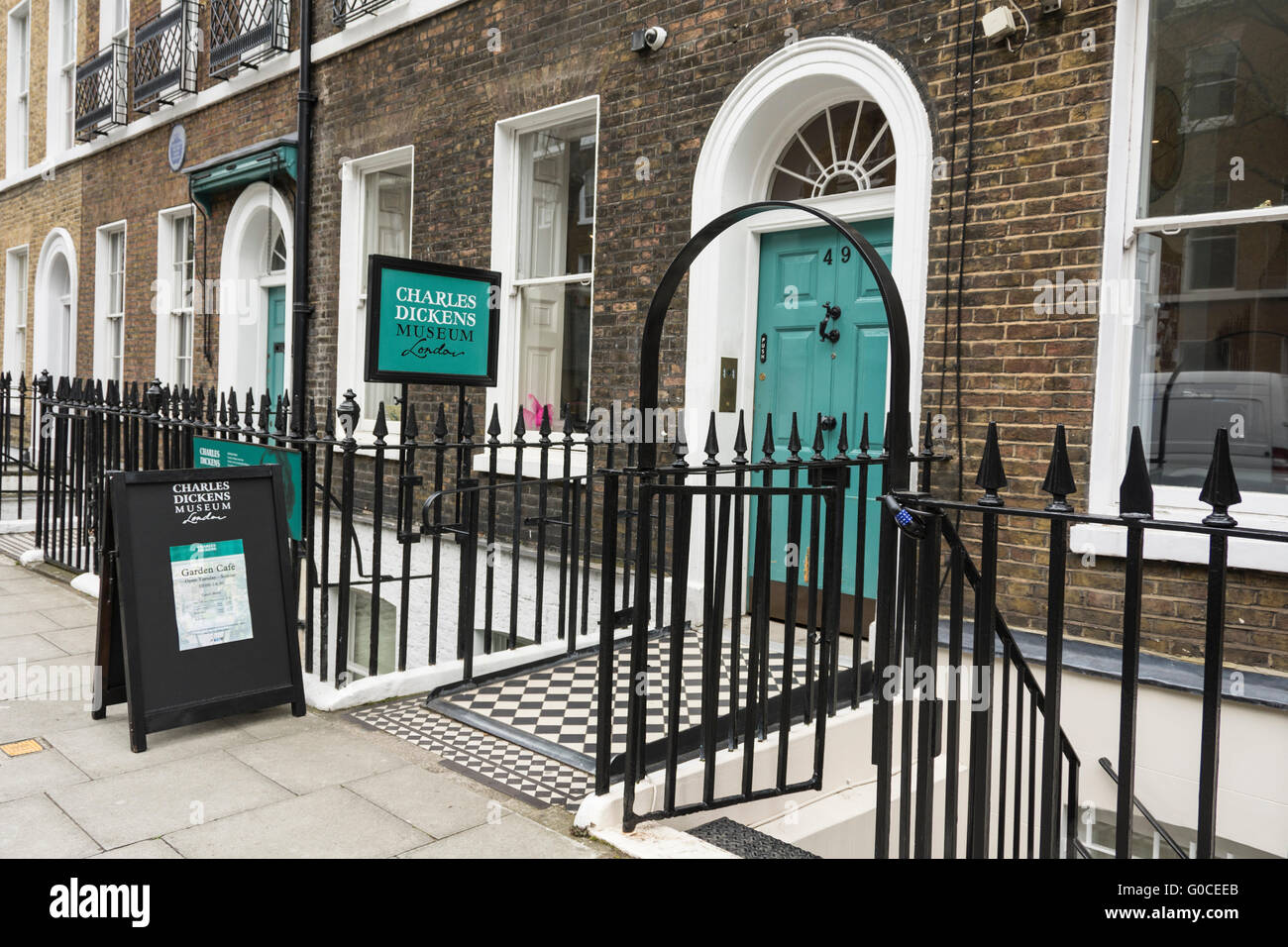 Charles dickens museum london people hi-res stock photography and ...