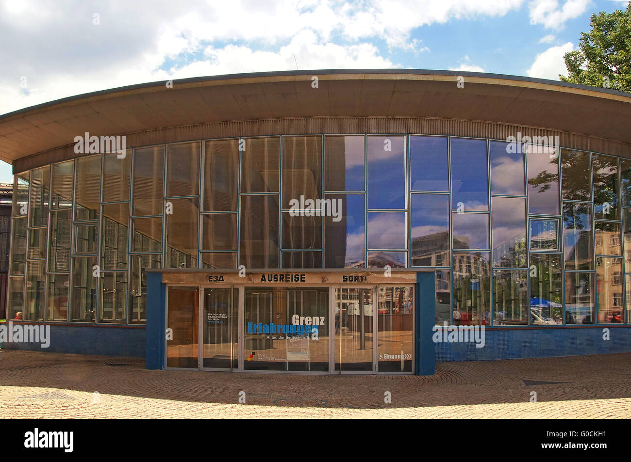 Old Border Checkpoint Tränenpalast Berlin German Stock Photo - Alamy