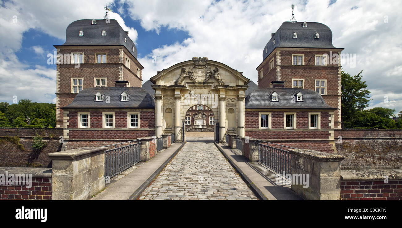 Baroque moated castle Ahaus Castle, Germany Stock Photo - Alamy